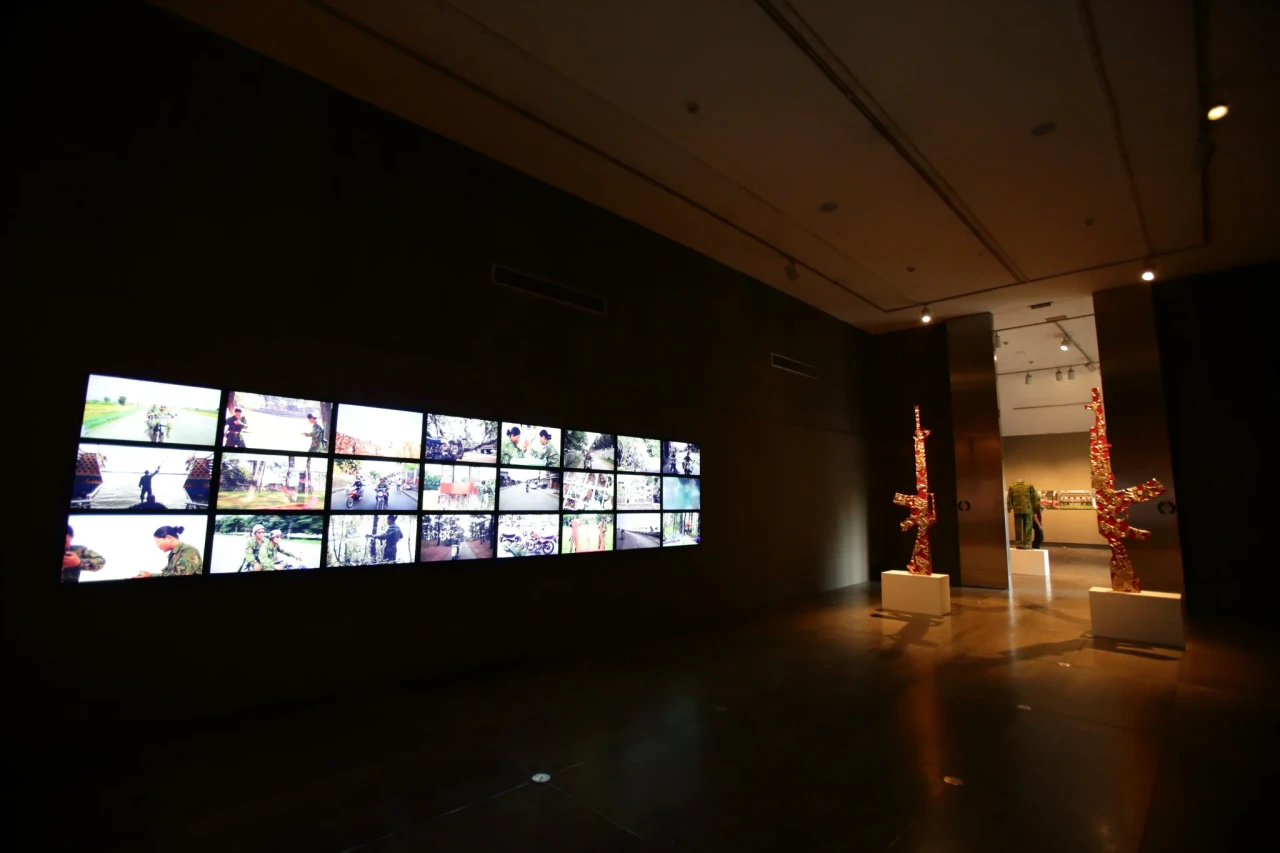 EXHIBITIONS | Jim Thompson Art Center